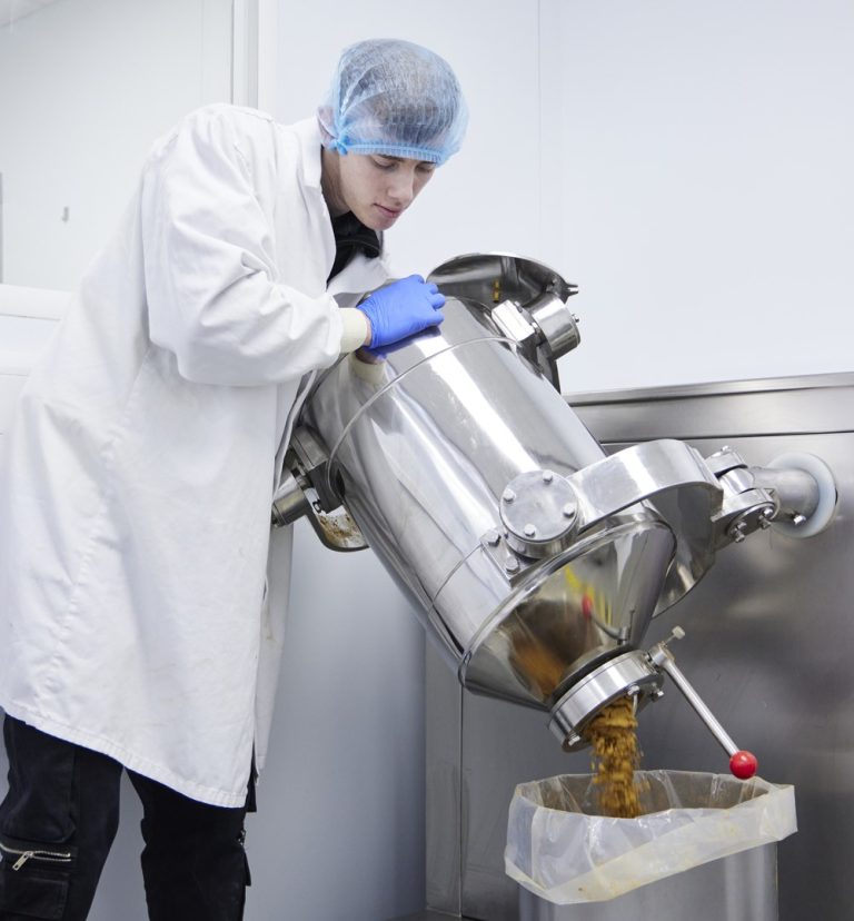 Supplement Blending - LifeLab Manufacturing
